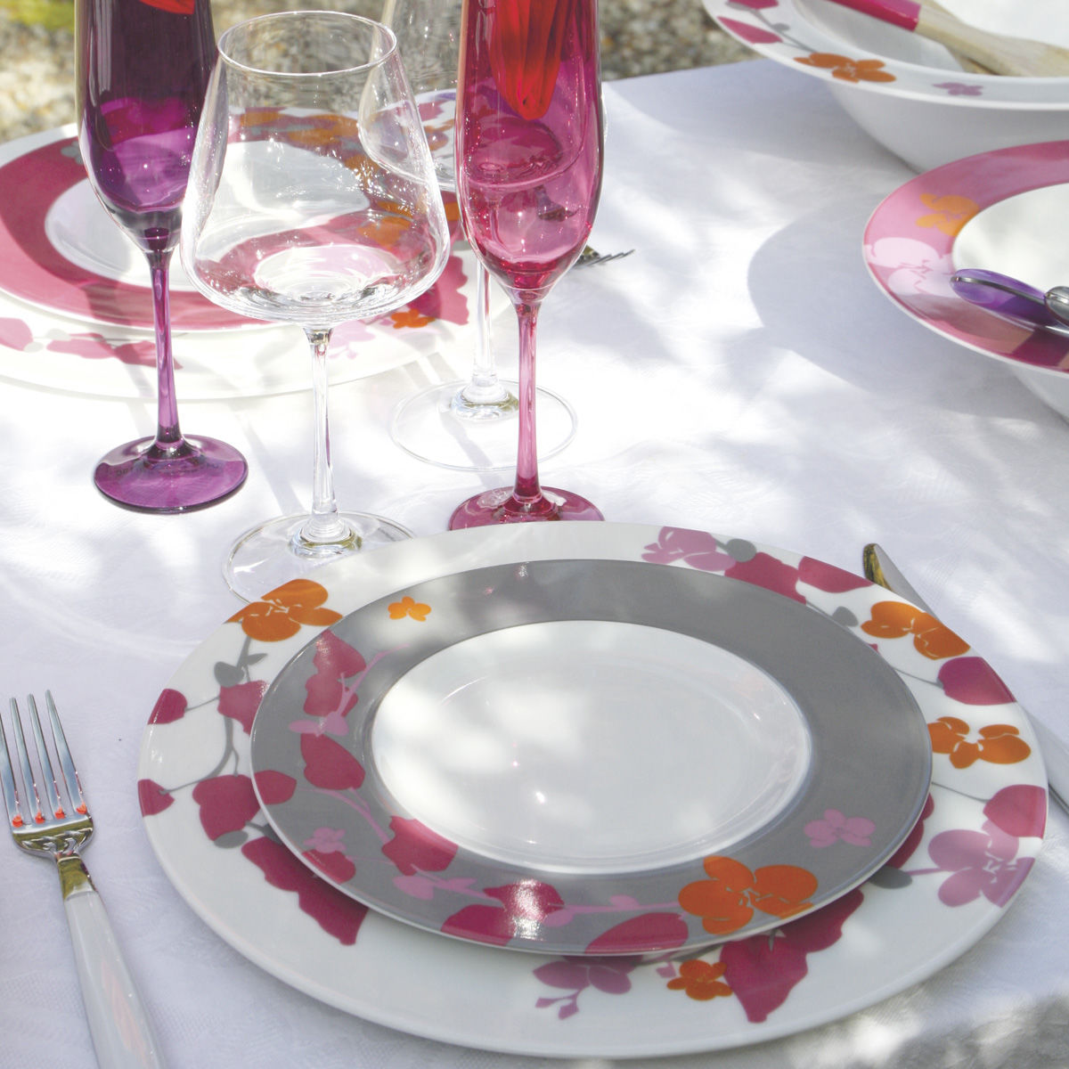 Assiette Gourmet à Fleurs en Porcelanie - Vaisselle Chic et Tendance