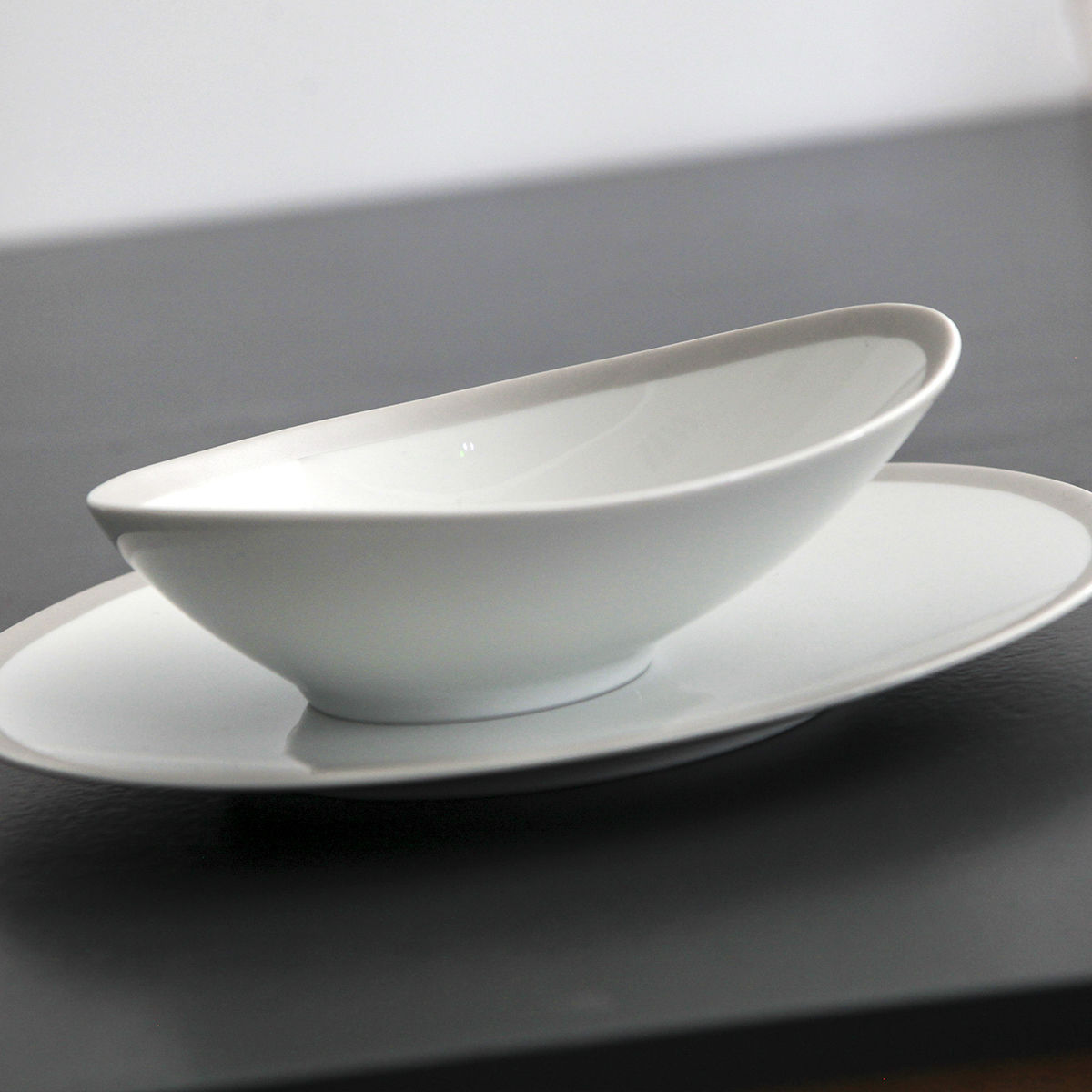 Assiette Creuse Design en Porcelaine Blanche - PILA - Bruno Evrard