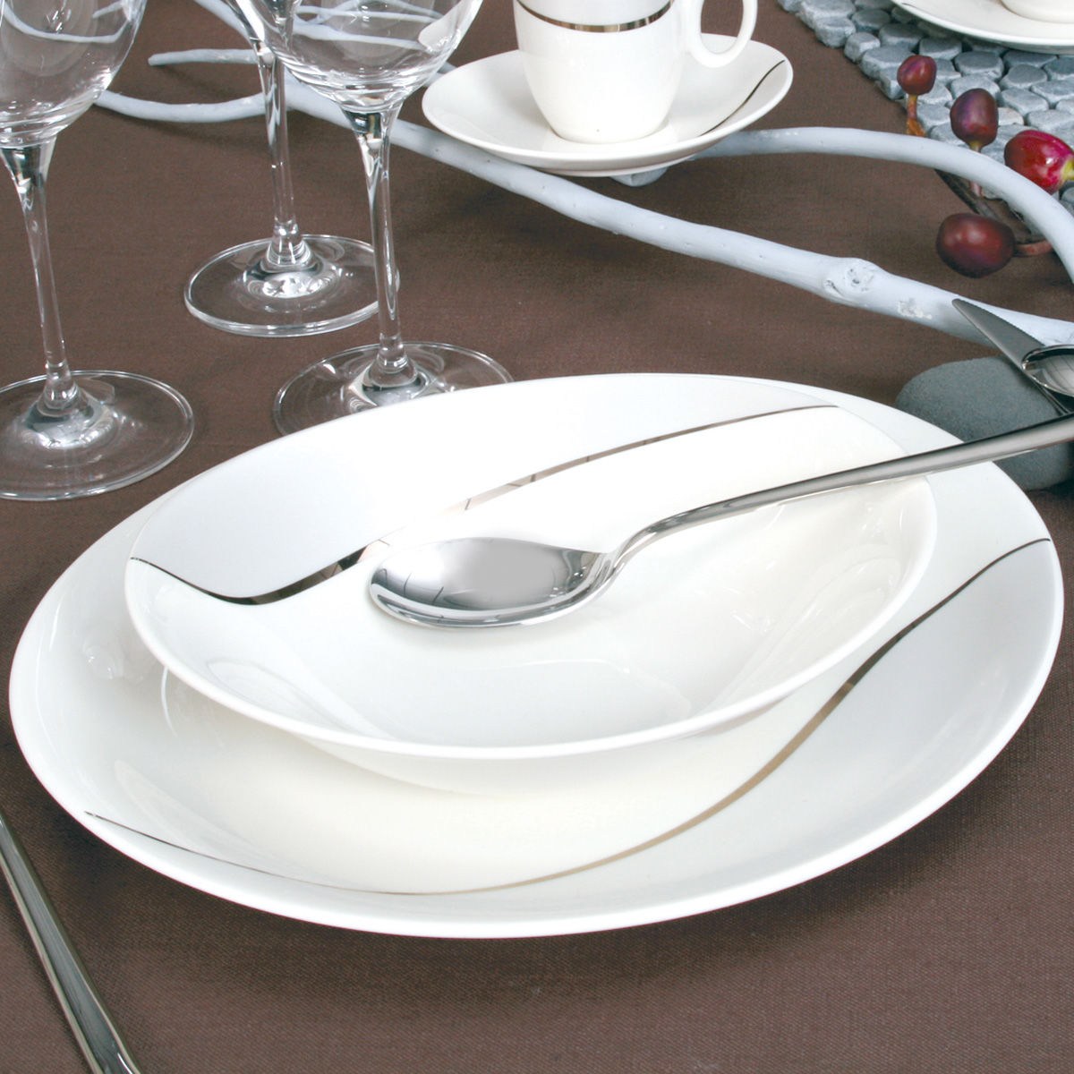 Assiette Creuse en Porcelaine - Vaisselle Contemporaine et Design